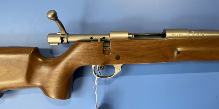 Howa 1500 Stainless Varmint Walnut